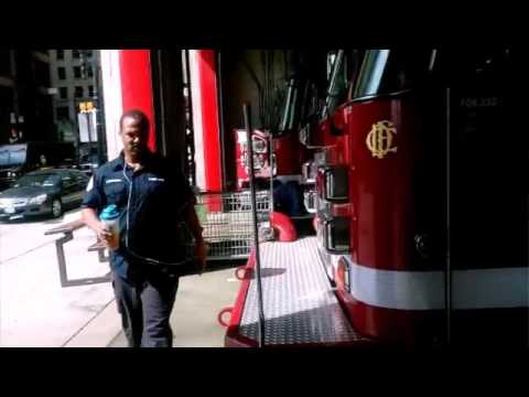 Chicago Fire Department Engine 1 And Aerial Tower 1 Responding - YouTube