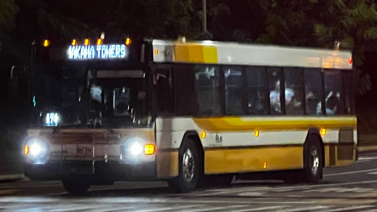 [Oahu] Honolulu Bus #279 Route 40 (rare) - YouTube
