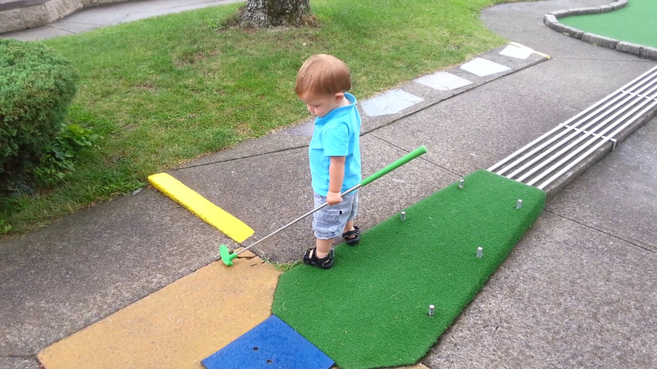 Preston mini golf - YouTube