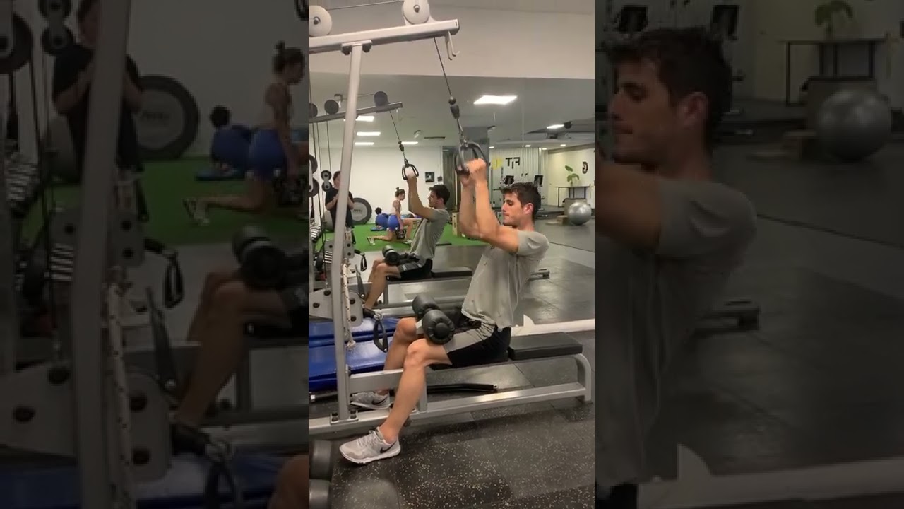 Tirón de polea a 2bb - YouTube