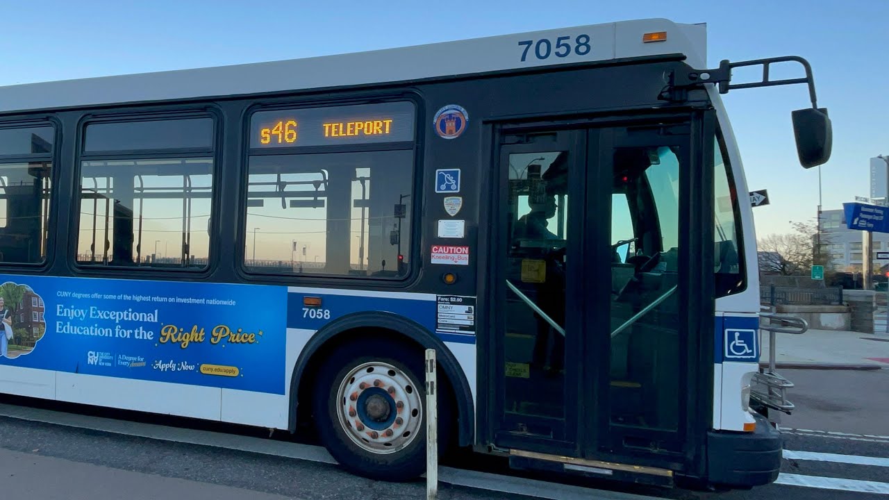 2011 Orion VII 3rd Gen 7058 S46 + 2015 LFS 8208 S76 leaving St. George ...