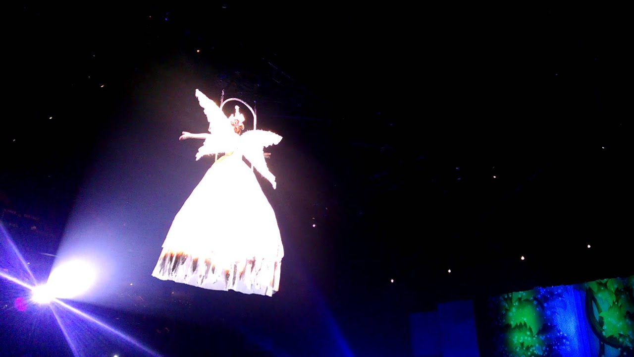 Disney on ice - Tinker Bell - YouTube