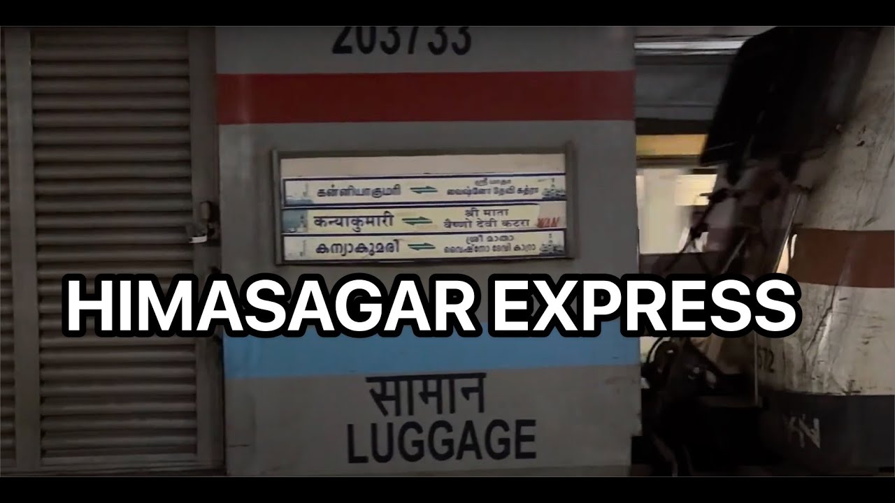 Himsagar Express at Kazhakkoottam Station | WAP-7 Loco | Longest South ...