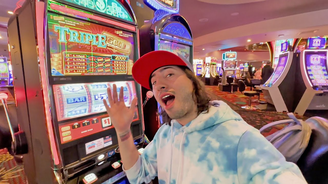 I Played Slots Alone At The Plaza Hotel & Casino In Las Vegas! - YouTube