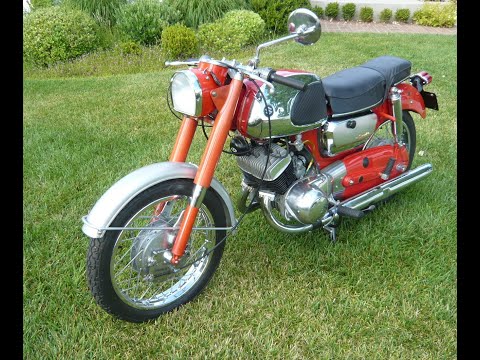 1965 Suzuki T10 Driveby - YouTube