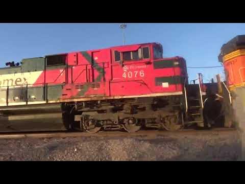 BNSF C44-9W 4037 Meets BNSF ES44C4 ???? With CN C44-9WL 2507 6-13-2023 - YouTube