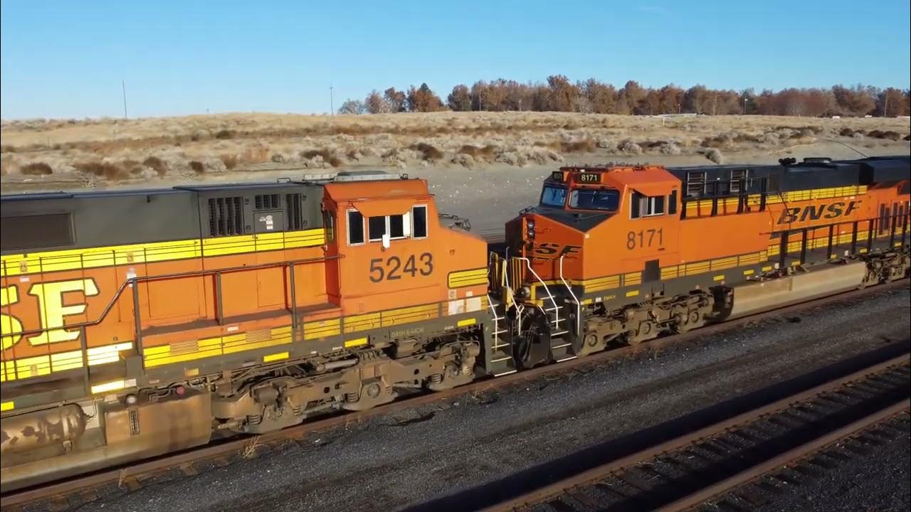 Five BNSF Locomotives, Many Different Paint Schemes! Railfanning BNSF Trains In Washington ...