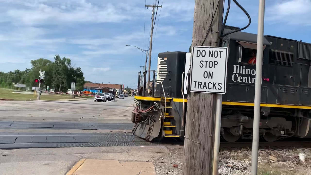 IC Death Star Unit 1025 Leads Westbound Manifest - YouTube