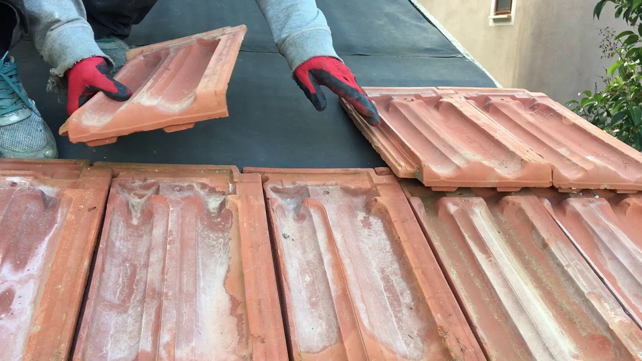 KIREMIT NASIL DOSENIR ÇATI HOW TO ROOF TILE LAYING - YouTube