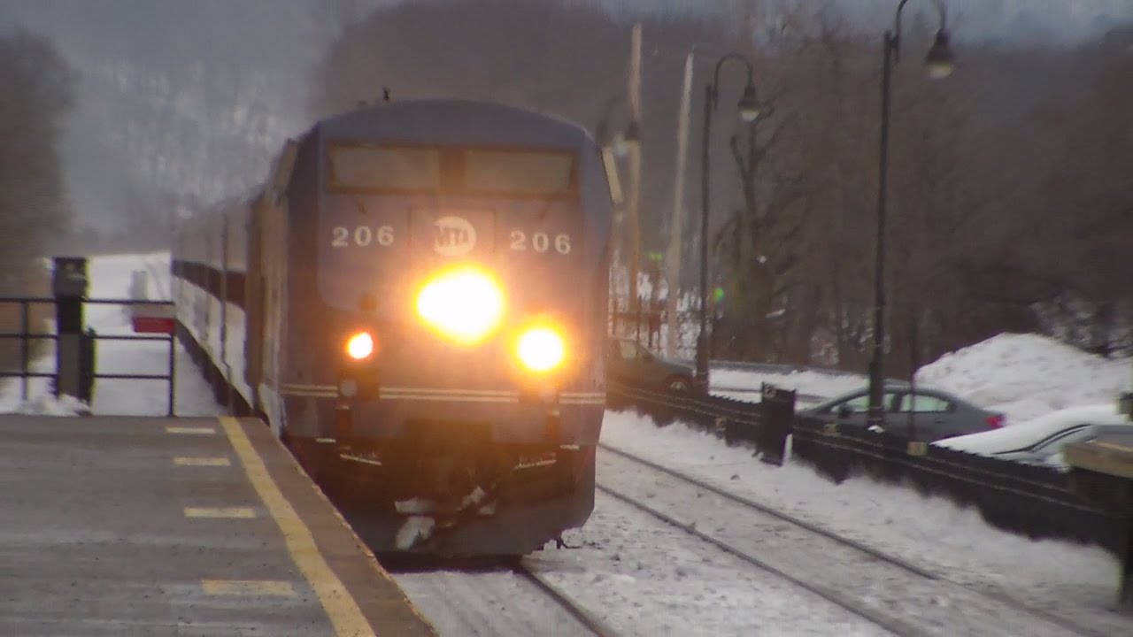Metro North & Amtrak Railfanning at Cold Spring - YouTube