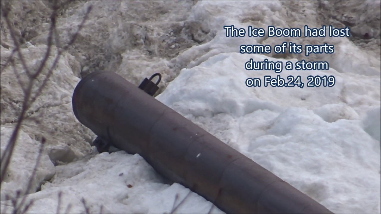 Mystery object on top of Niagara Falls Ice Bridge is a lost pontoon ...
