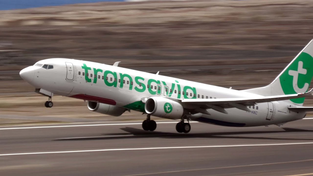 [4k] BEAUTIFUL TAKE OFFS and LANDINGS | AMAZING runway VIEW - YouTube