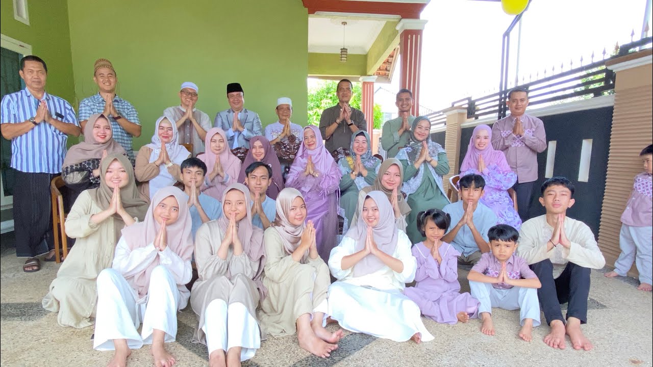 Lebaran Ceria 2023 Keluarga Besar Hi.Ahmad Subli & Hj.Upijah - YouTube