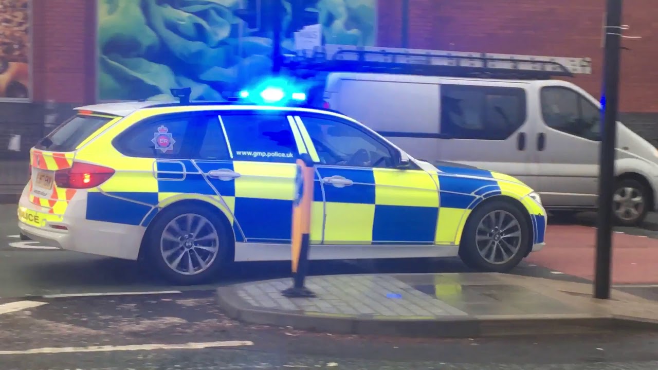Greater Manchester Police responding and arriving on scene - YouTube