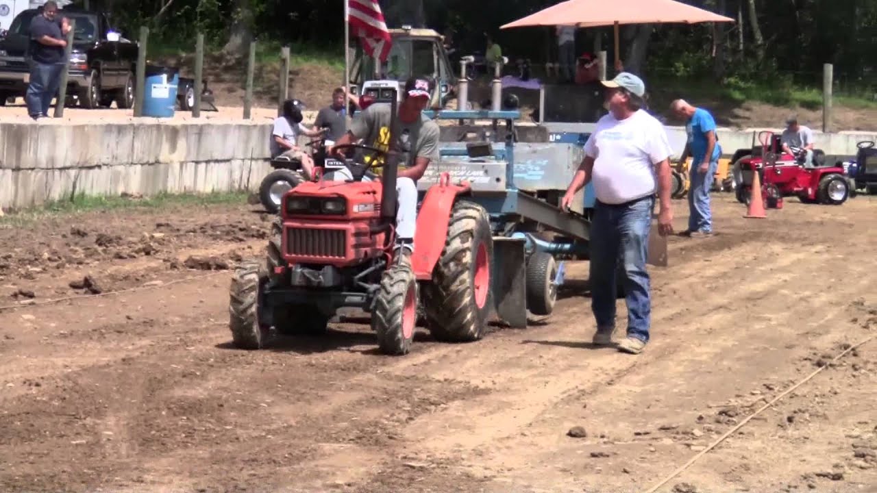 2013 Diesel garden tractor pulling. Dawson, Pa. Part 1. - YouTube