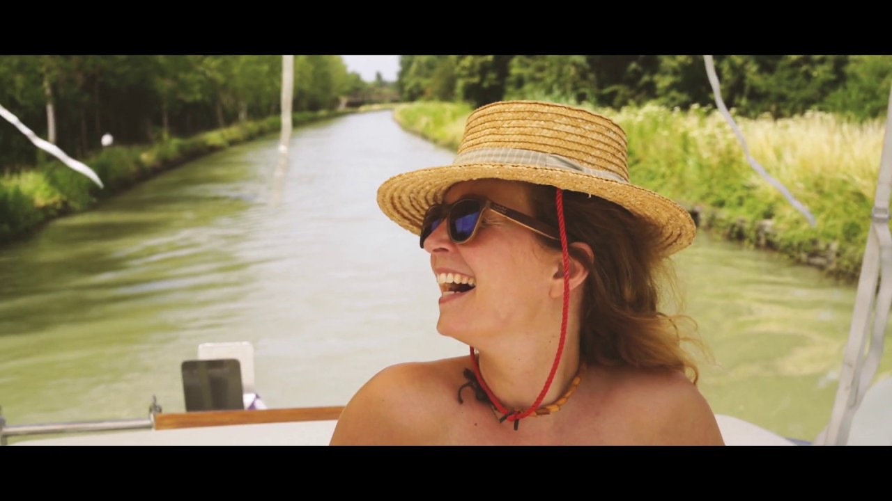 River cruise in the southwest of France - Locaboat Holidays - YouTube
