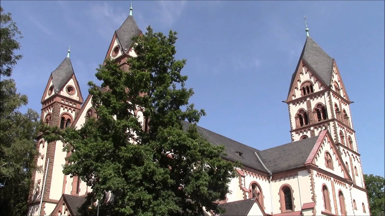Eschersheim (F) Vollgeläute, der kath St Josef Kirche - YouTube