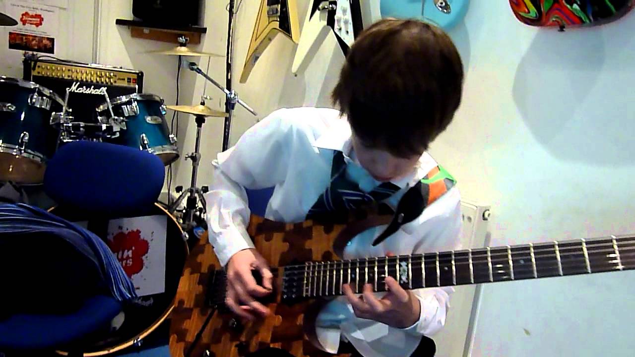 Harry Elliott from The Jammin' Dodgers plays Pirates Of The Caribbean ...