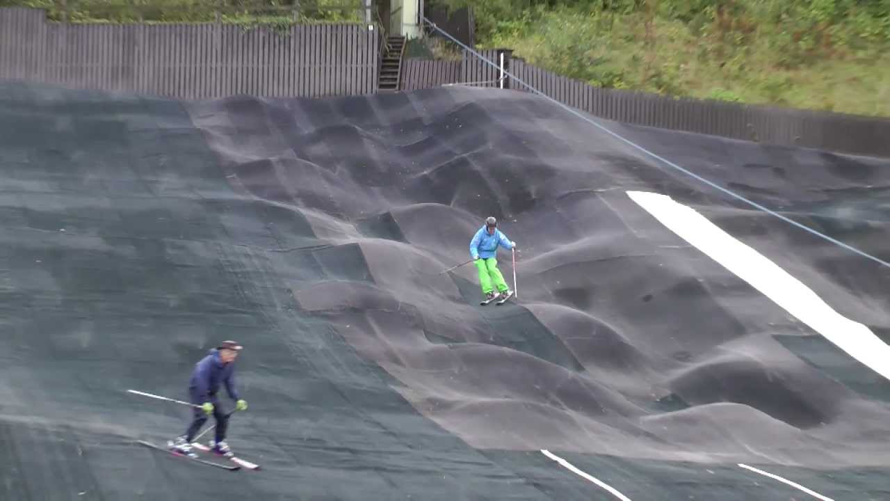 WARREN SMITH SKI ACADEMY - SnowFlex surface testing - YouTube