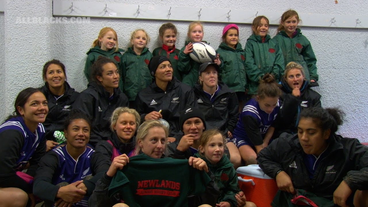 Newlands Junior Rugby Club join the Black Ferns - YouTube