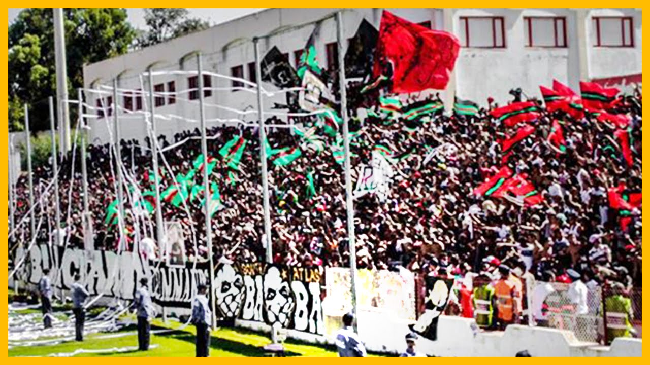 Ultras Black Army : 3aychin L'mentalité (LIVE) - YouTube