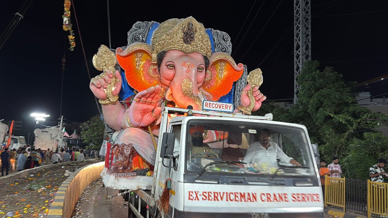 Ganesh Visarjan @IDL lake 2025 || Full crowd Kukatpally 2025 ...