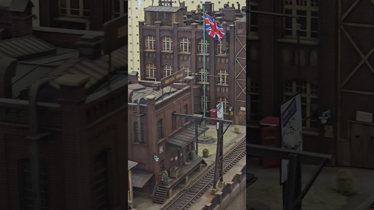 "Cocoon" industry close-up WW2 historical model by Bob Letterman! # ...