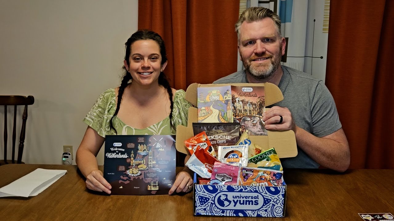 Universal Yums - Snack Box - Netherlands - YouTube