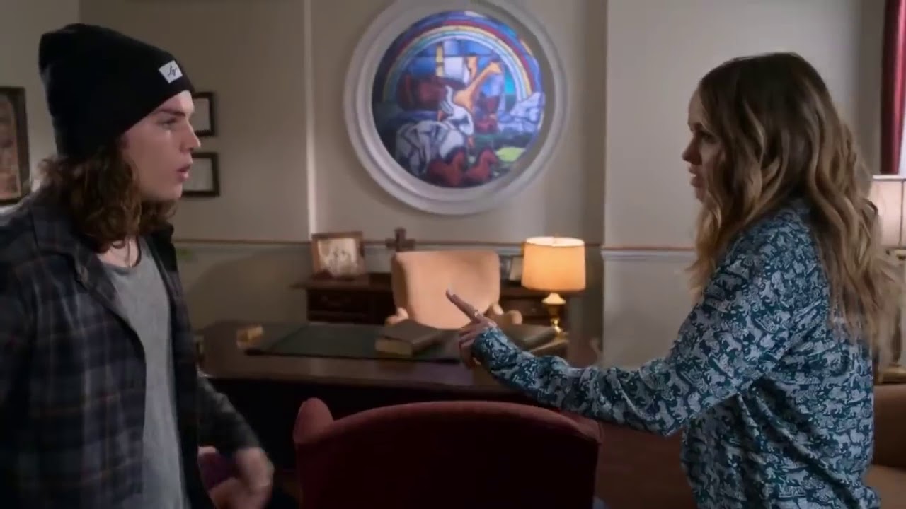 Insatiable 1x8 Patty Isnt Pregnant Youtube