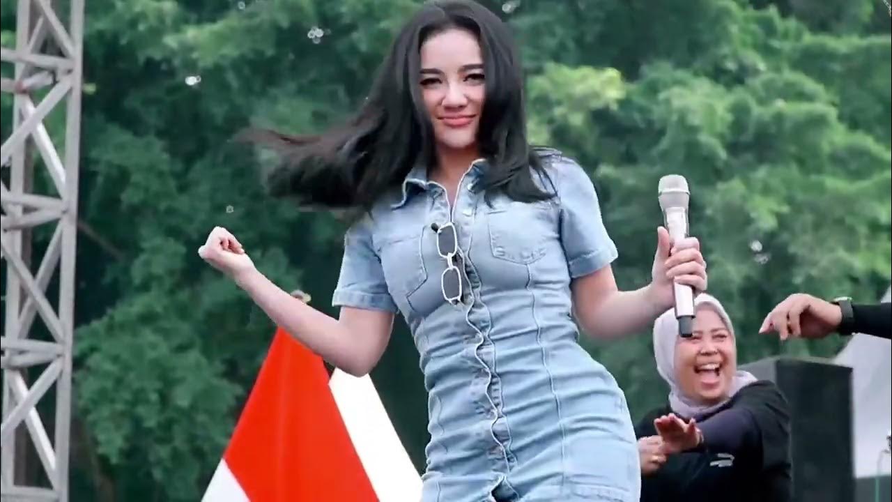 LALA WIDY FEAT OM SERA - SELENDANG BIRU #lalawidy - YouTube