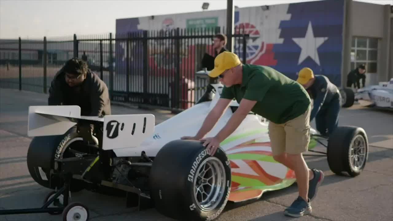 UH heads into driverless car race with top-ranked momentum - YouTube