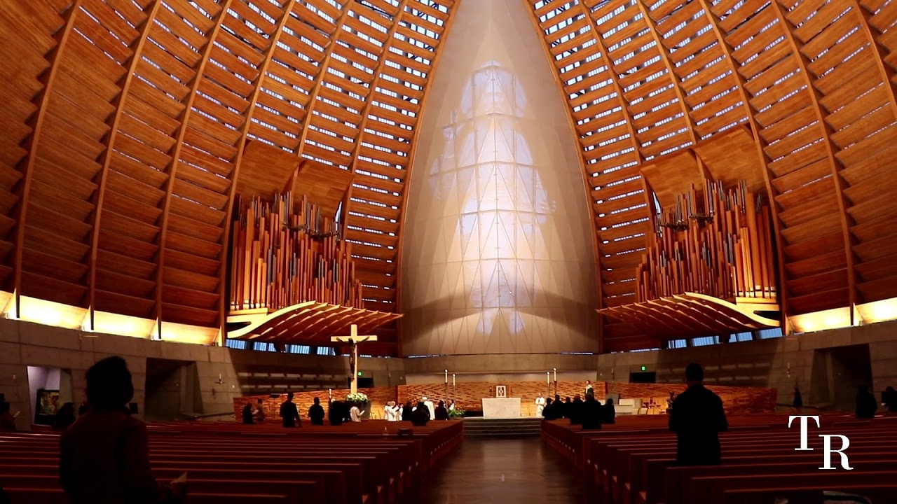 Digital Jesus in The Cathedral of Christ The Light in Oakland ...