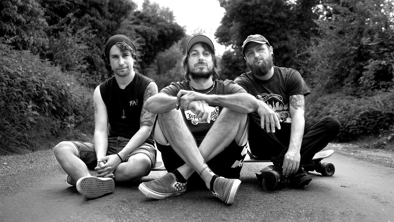 Andy B & The World - Apathetic [ft. Roshambo & Common Sense Kid] - YouTube