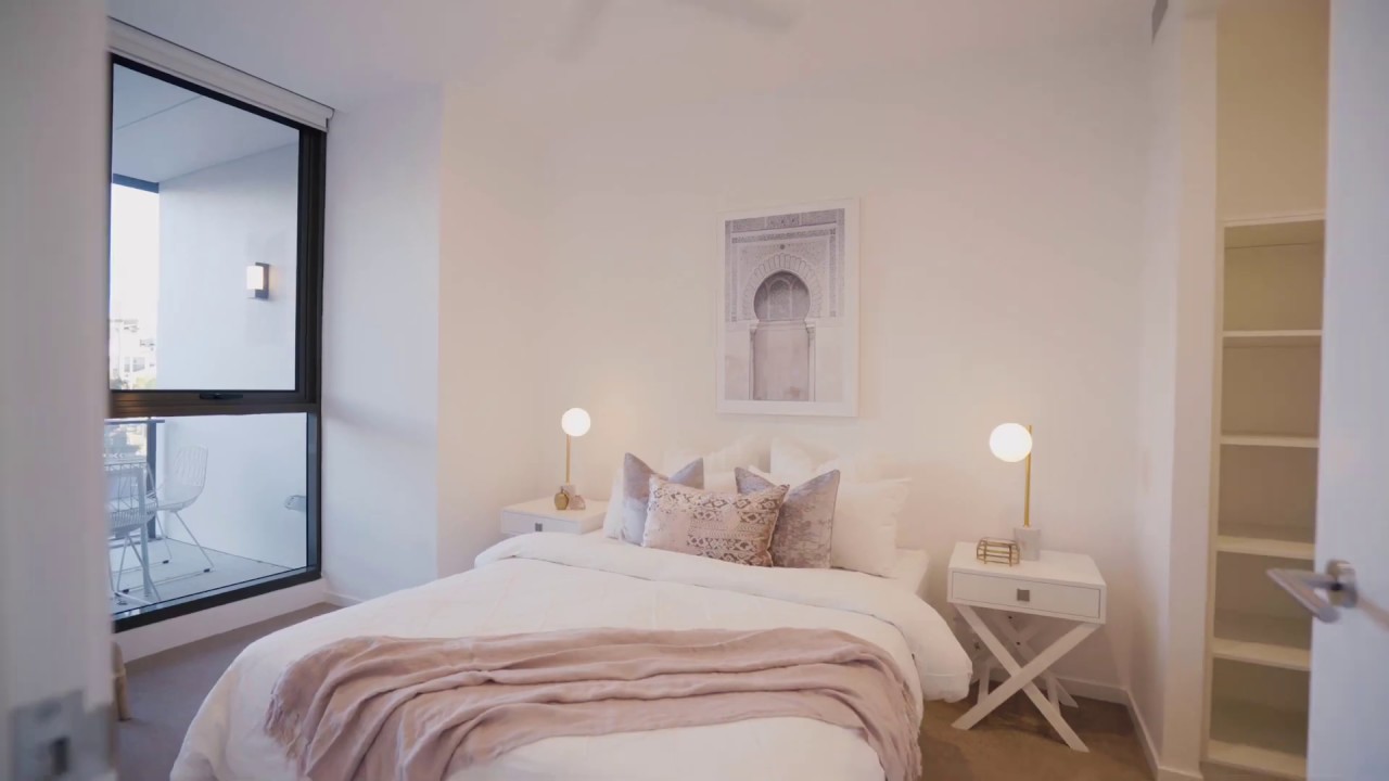 Capri, Newstead - YouTube