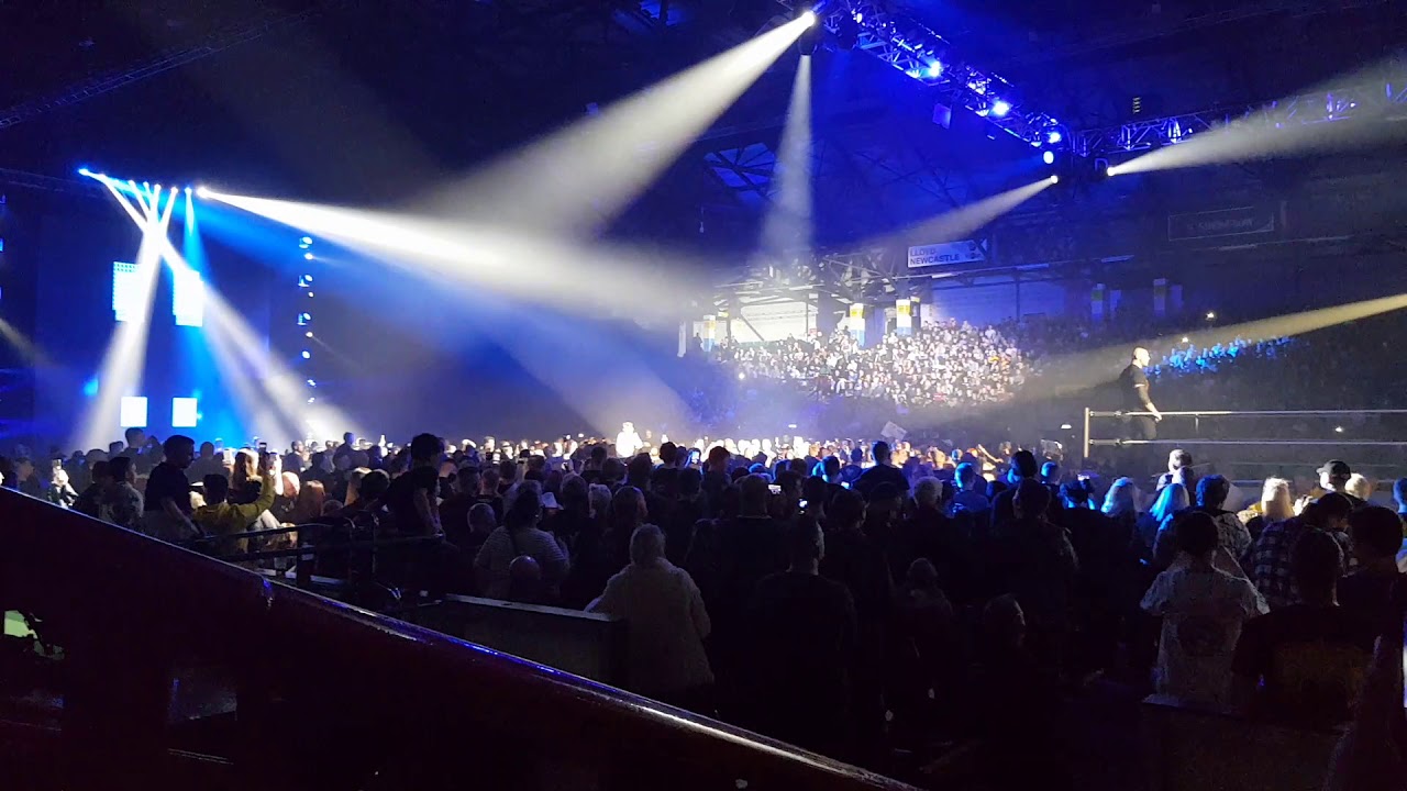Drew McIntyre Entrance @ WWE Live Newcastle May 11th 2019 - YouTube
