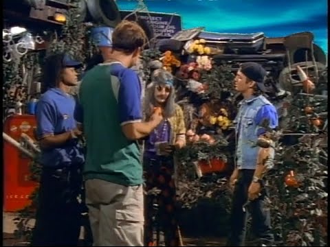 Van-Pires 1x13 Uncool Fuel - YouTube