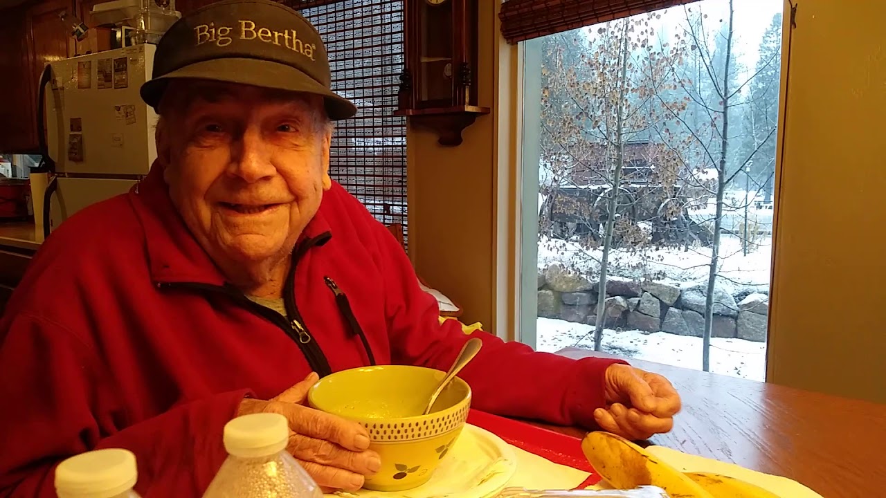 WB Strack military memories of WW II - YouTube