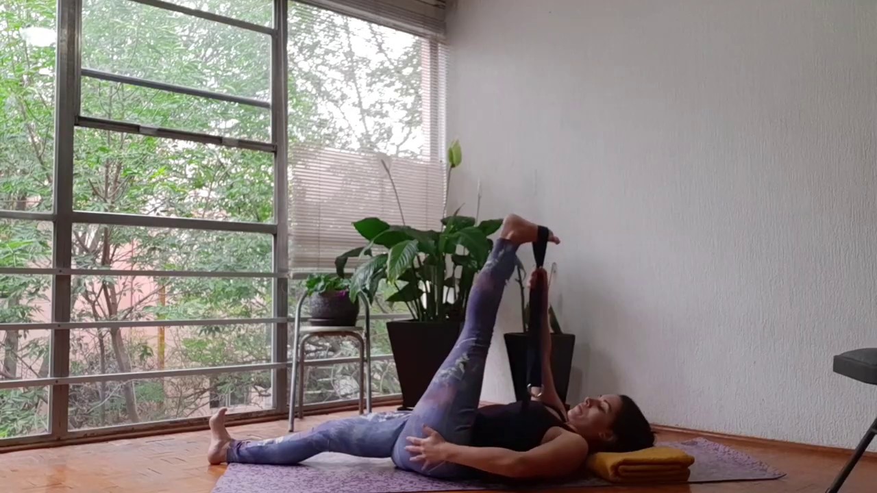 Yoga somático - YouTube