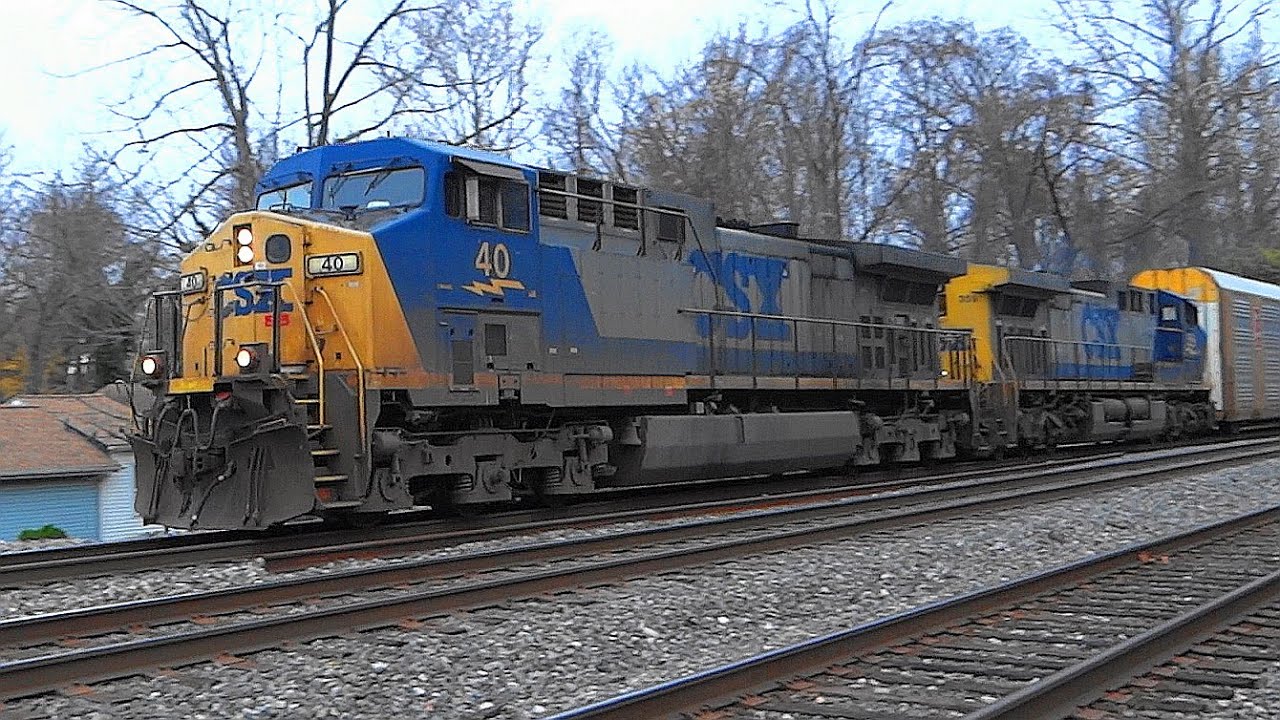 Two Yellow Nose II CSX Engines In St Denis - YouTube