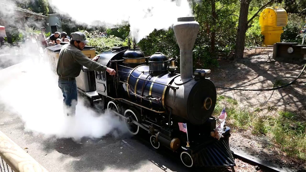 San Francisco Zoo - The Little Puffer Steam Train (P.O.V.) - YouTube