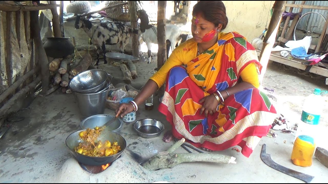 They are Playing Holi and Cooking Delicious Desi Chicken #Village Women ...