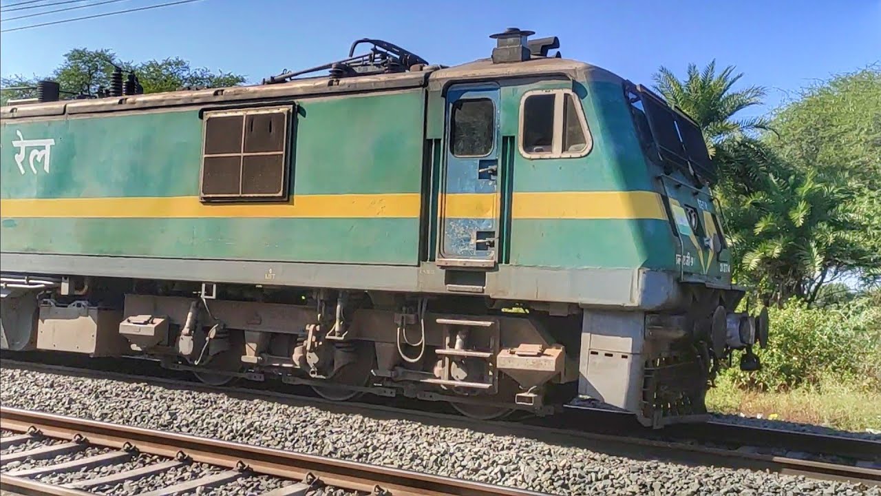 BOXN Freight Train with WAG-9 in Ratlam-Kota route | Railfanning ...
