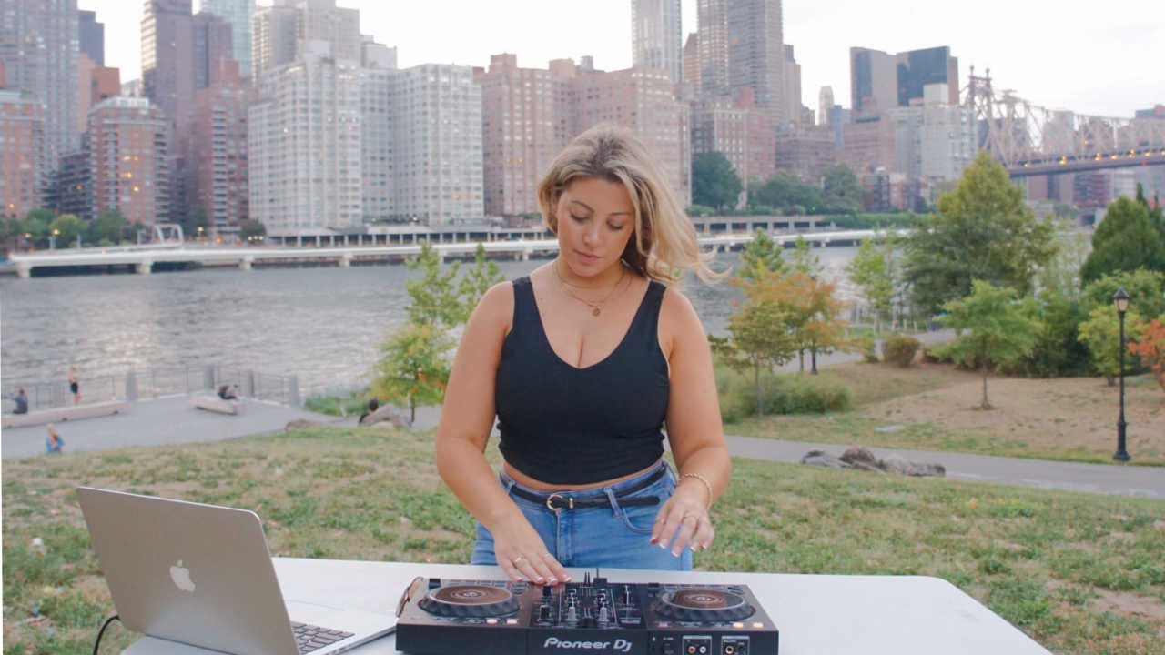 Deep Groovy House Mix - Manhattan NYC Sunset DJ Mix Vol 8 - YouTube