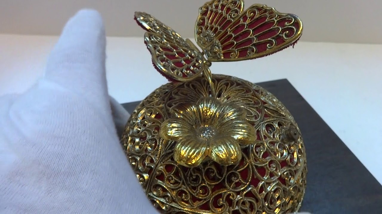 Vintage butterfly automaton music box - YouTube