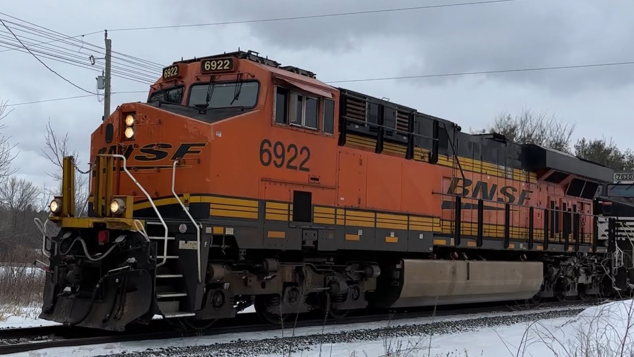CPKC 137 BNSF + Norfolk Southern Lash-UP Milburough line Mile 40 Galt ...