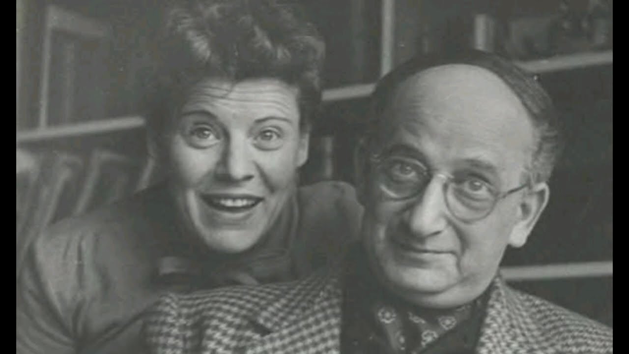 📷 60 Photos Taken Right Before Disasters | Historical Photos - YouTube