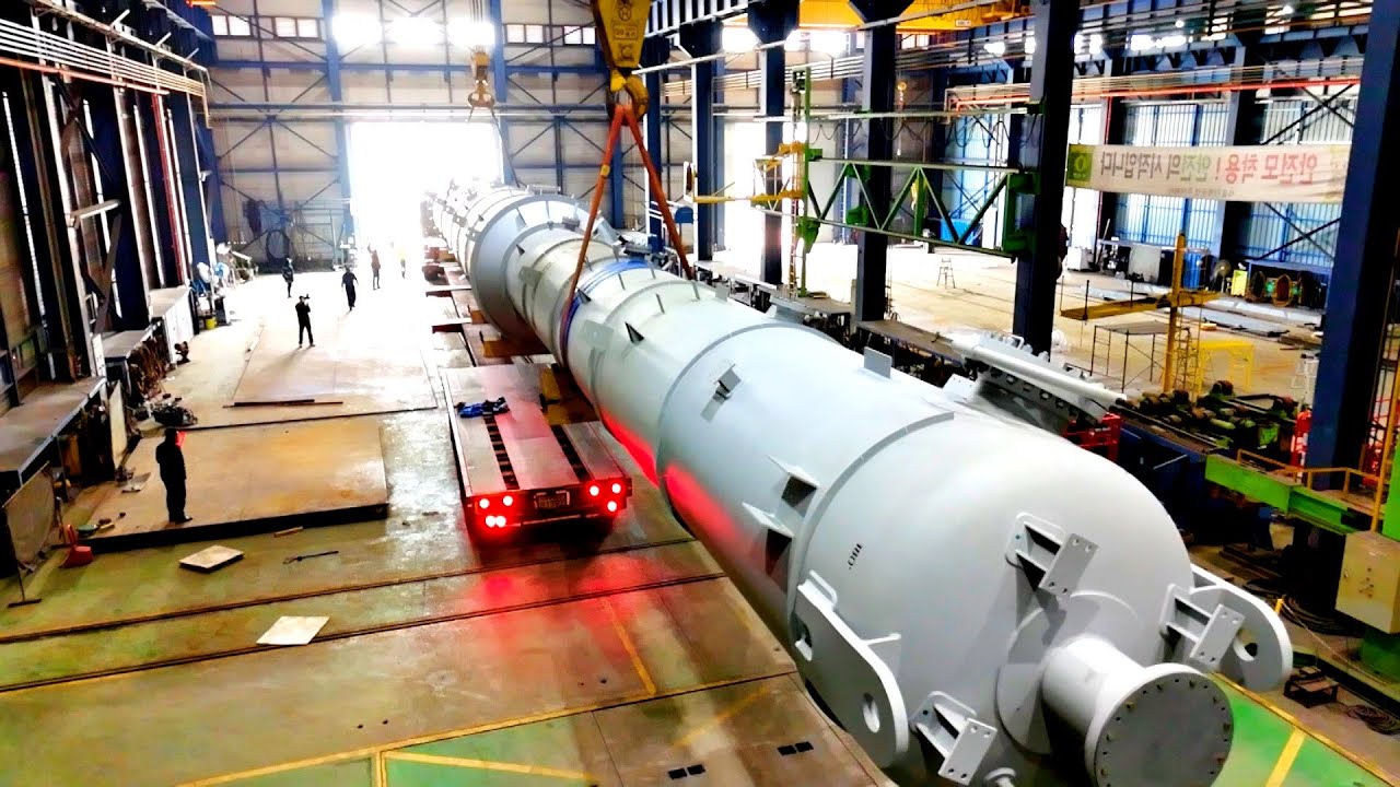 process of building a huge 60m high hydrogen tank. 6 months of ...