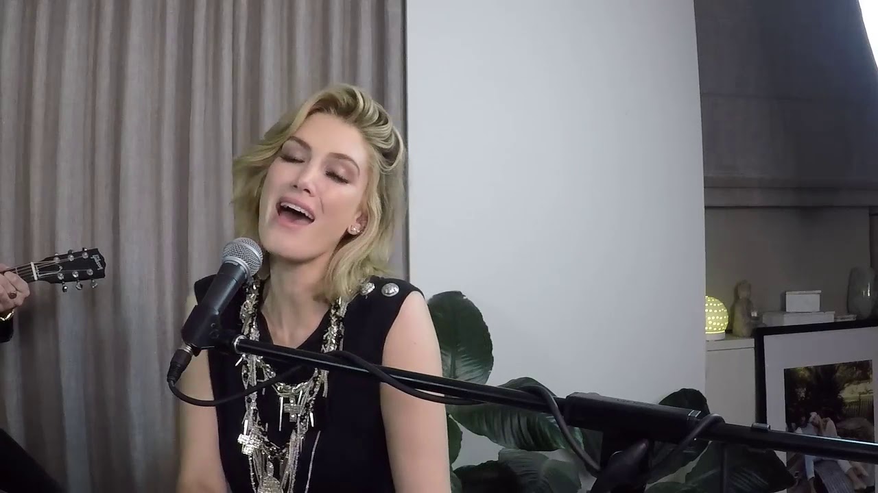 Delta Goodrem - Keep Climbing (Thank You Concert) - YouTube
