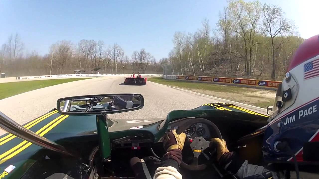 Road America Lola-497 Jim Pace vintage racing - YouTube