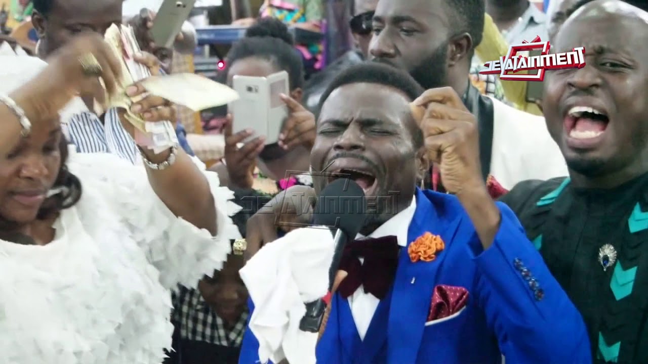 Prophet Seth Frimpong performs after long battle with illness - YouTube
